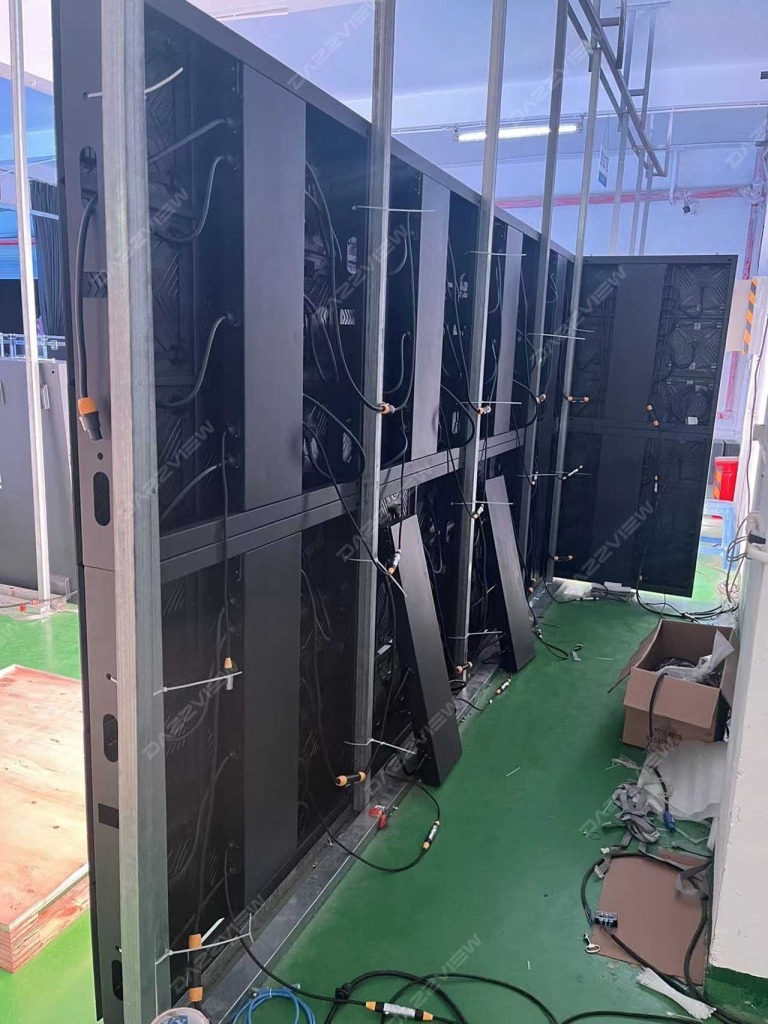 Corner LED Display - Dazzview