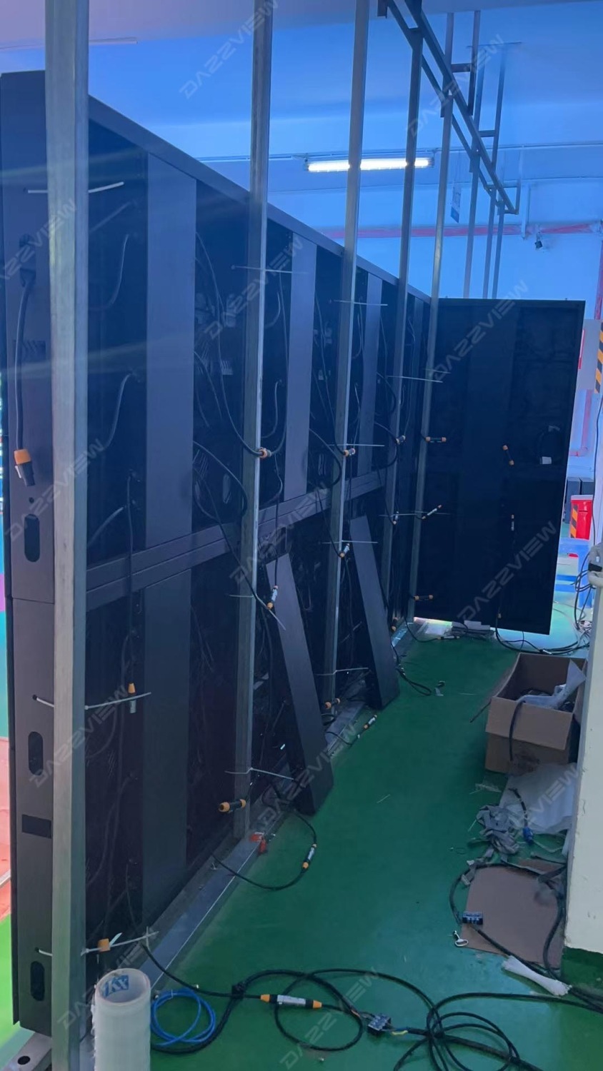 Corner LED Display - Dazzview