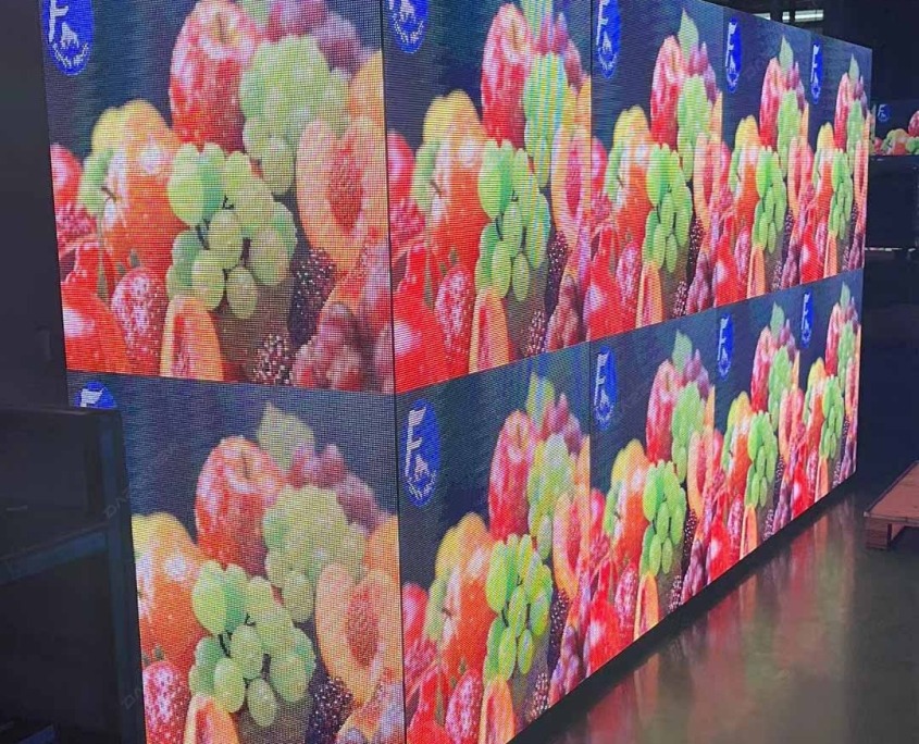 Corner LED Display - Dazzview